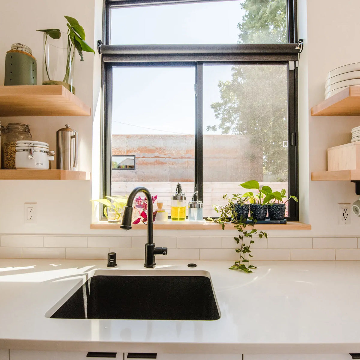 How Much Weight Can a Floating Shelf Hold? – Shelf Expression